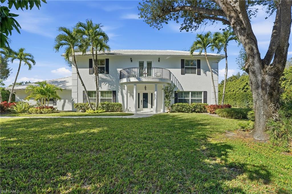 7395 Stonegate Dr, Naples, FL 34109