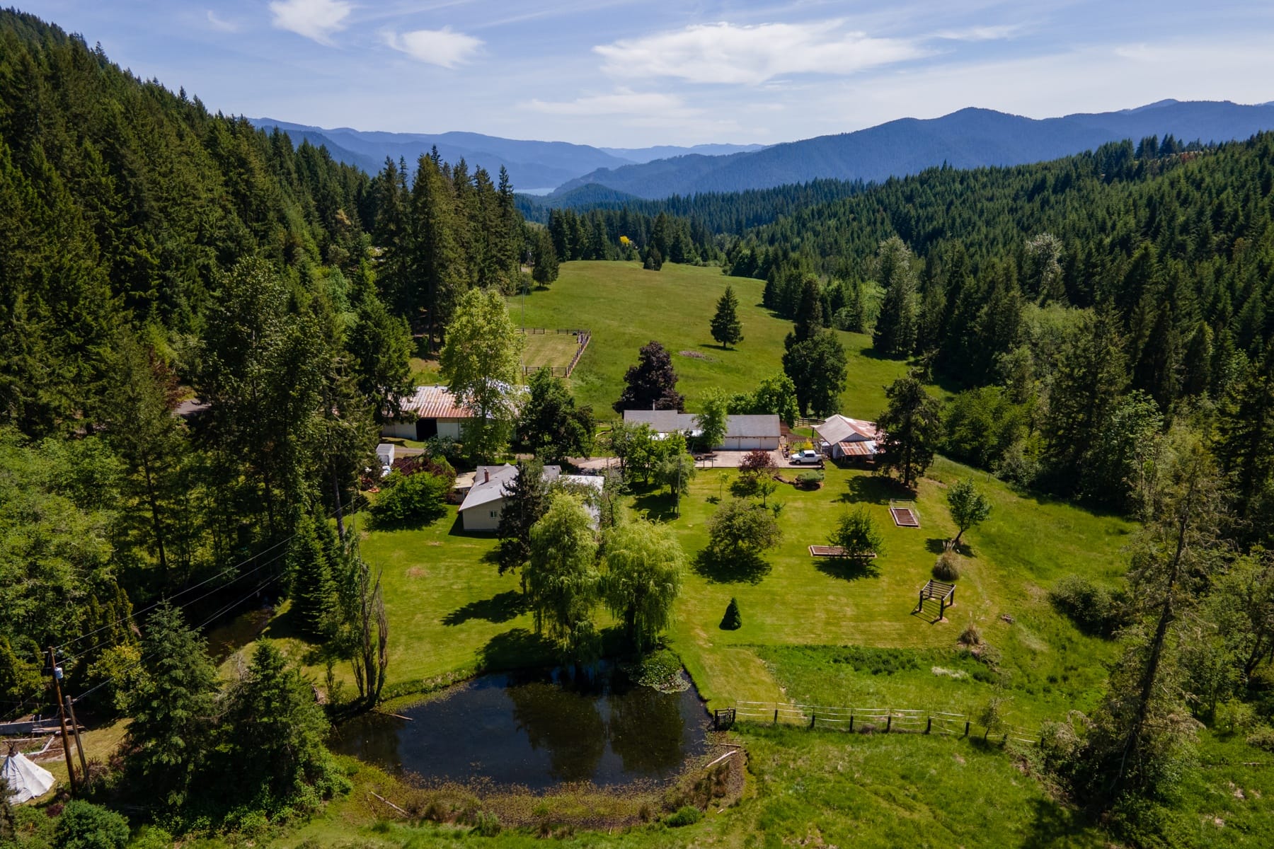 77690 Brock Rd, Oakridge, OR 97463