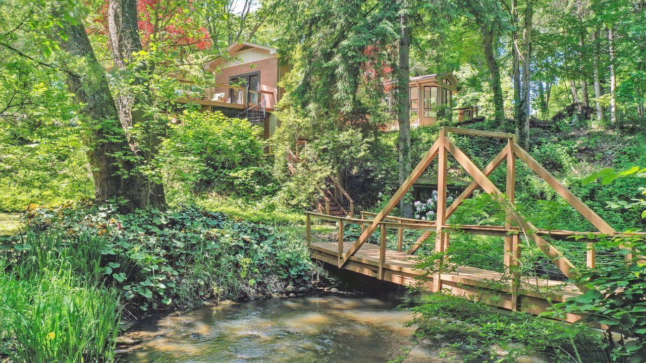 1630 S 3rd Street Rd, Niles, MI 49120