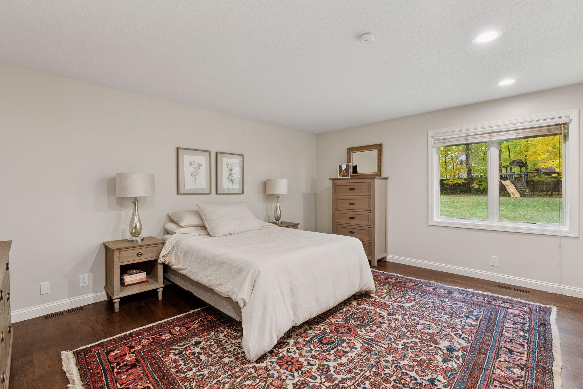 4015 E Valley Rd, Wayzata, MN 55391