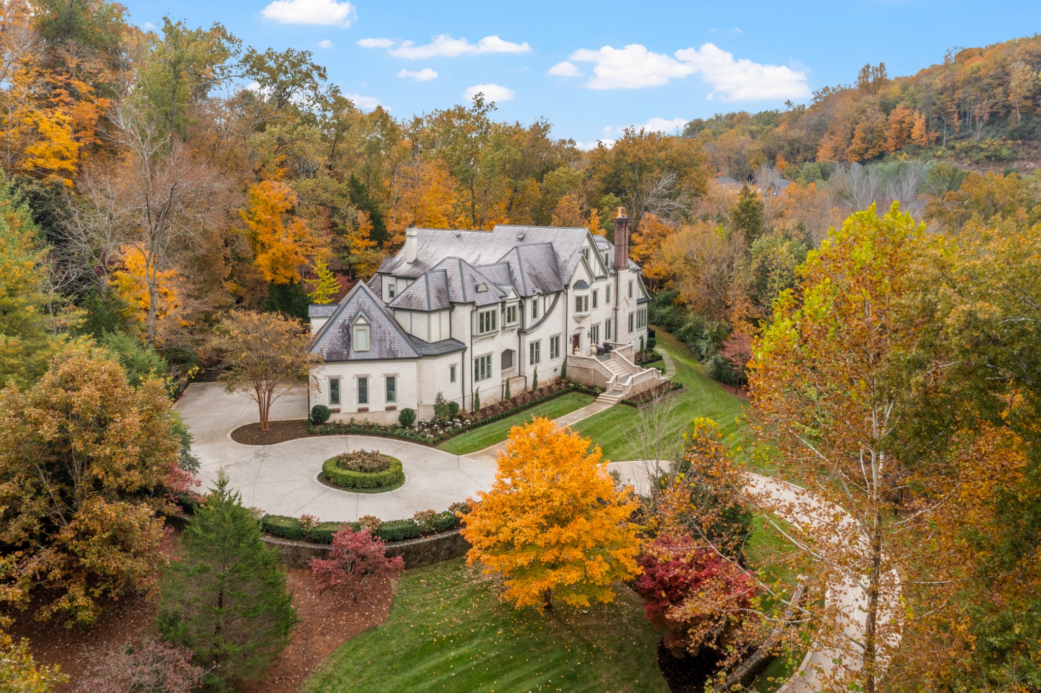 1033 Vaughn Crest Dr, Franklin, TN 37069