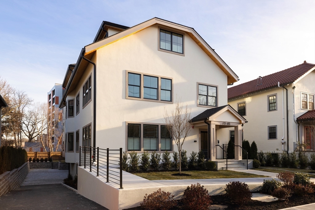 63 Green St, Brookline, MA 02446