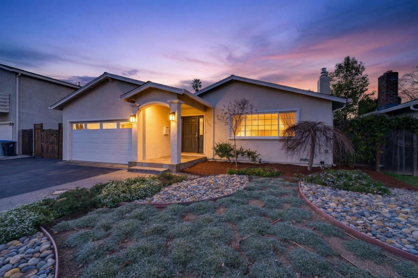 1065 Huntingdon Dr, San Jose, CA 95129