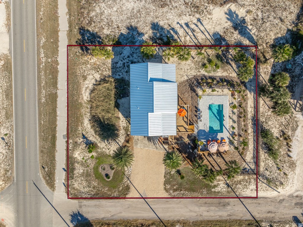 700 E Gulf Beach Dr, Saint George Island, FL 32328