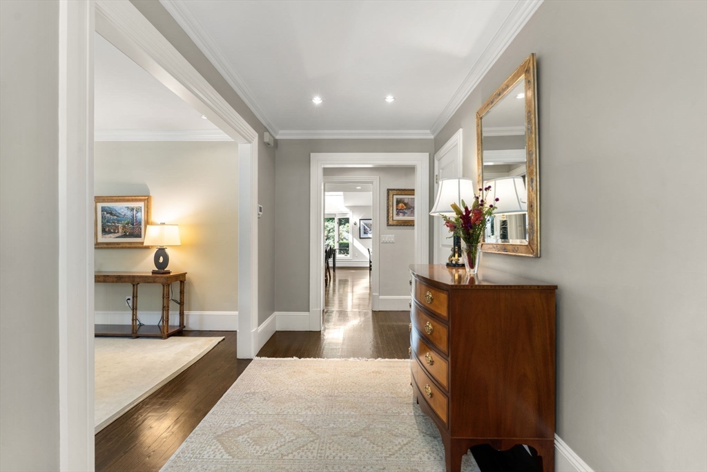 10 Ruane Rd, Newton, MA 02465