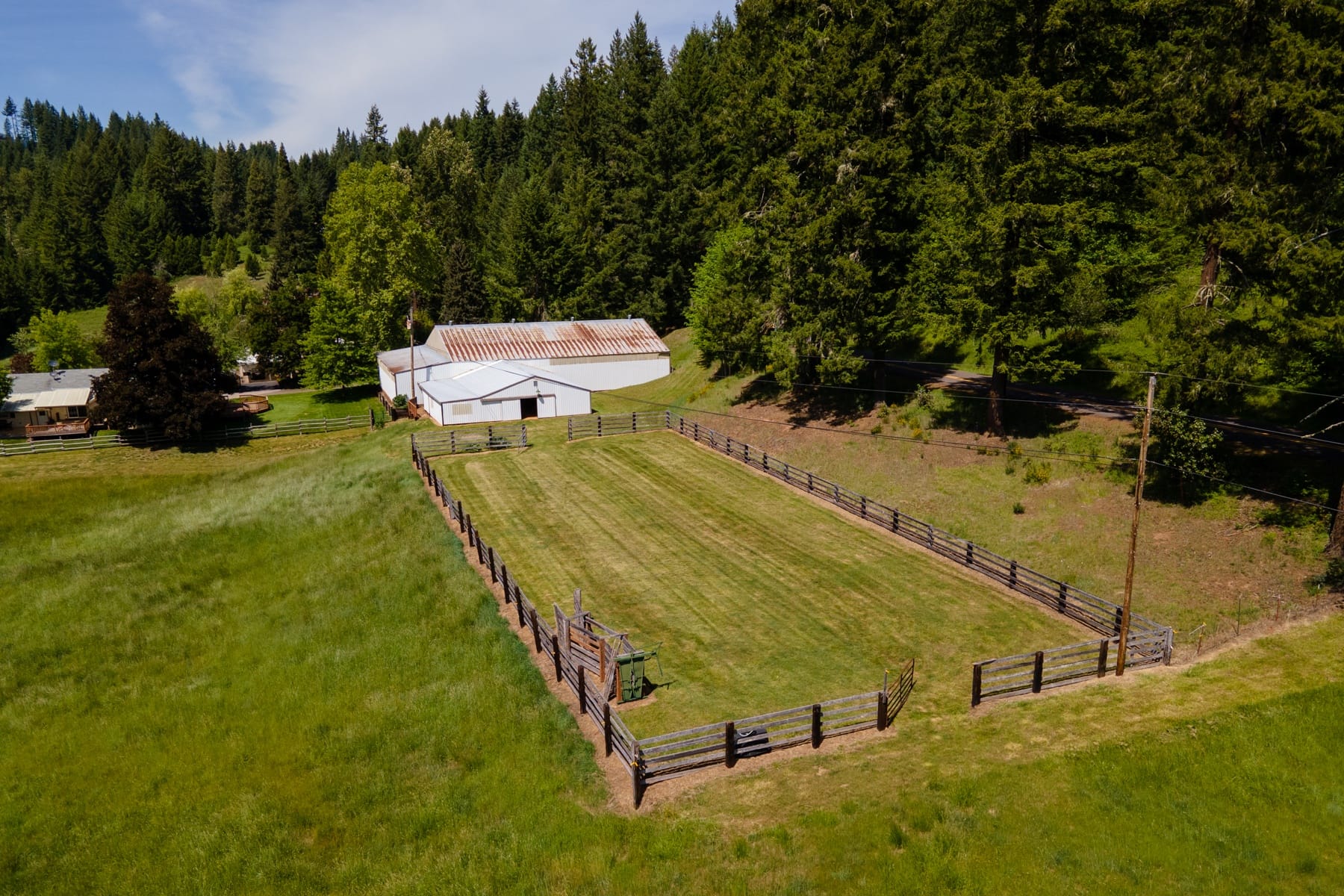 77690 Brock Rd, Oakridge, OR 97463