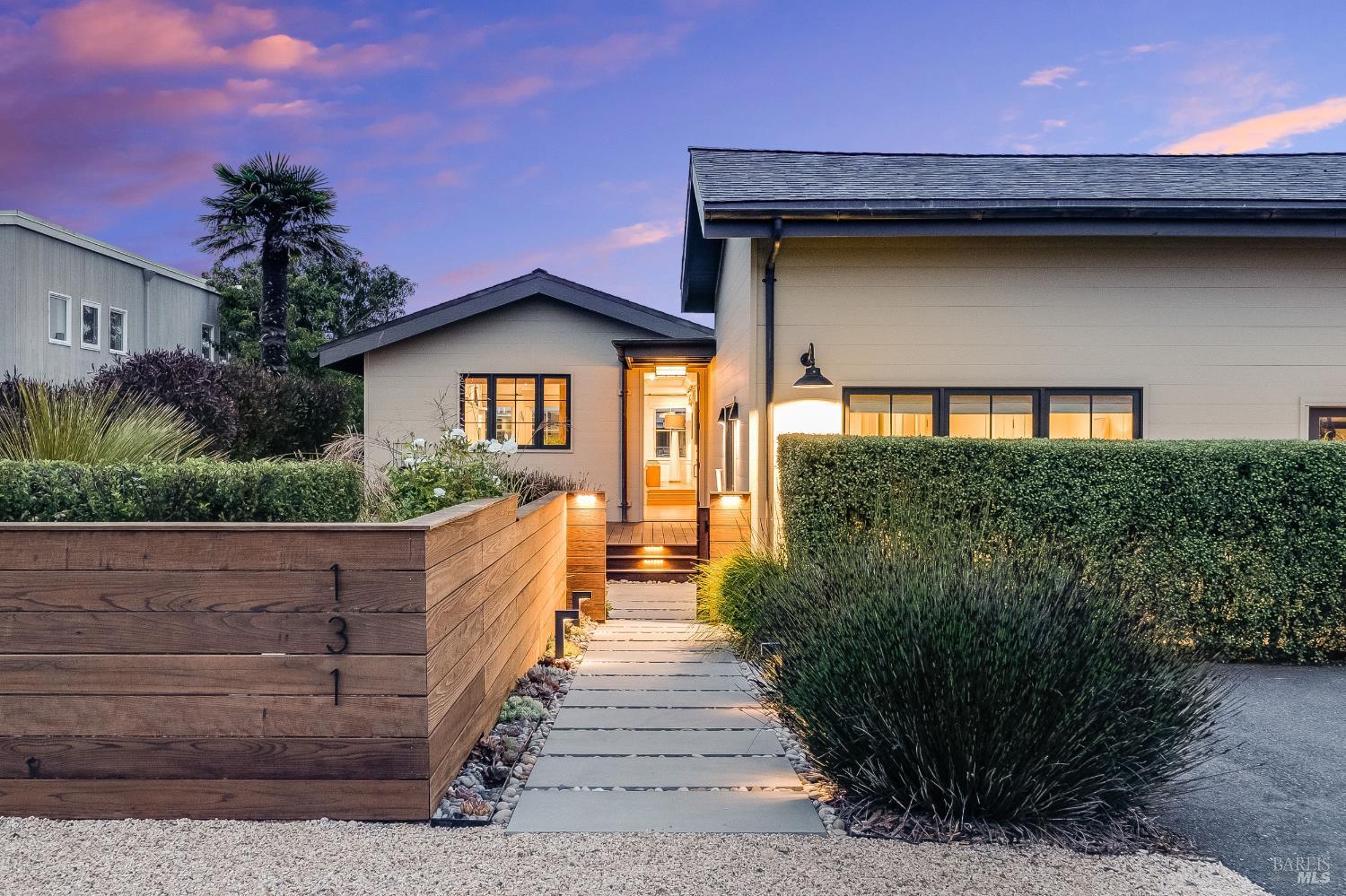 131 Dipsea Rd, Stinson Beach, CA 94970