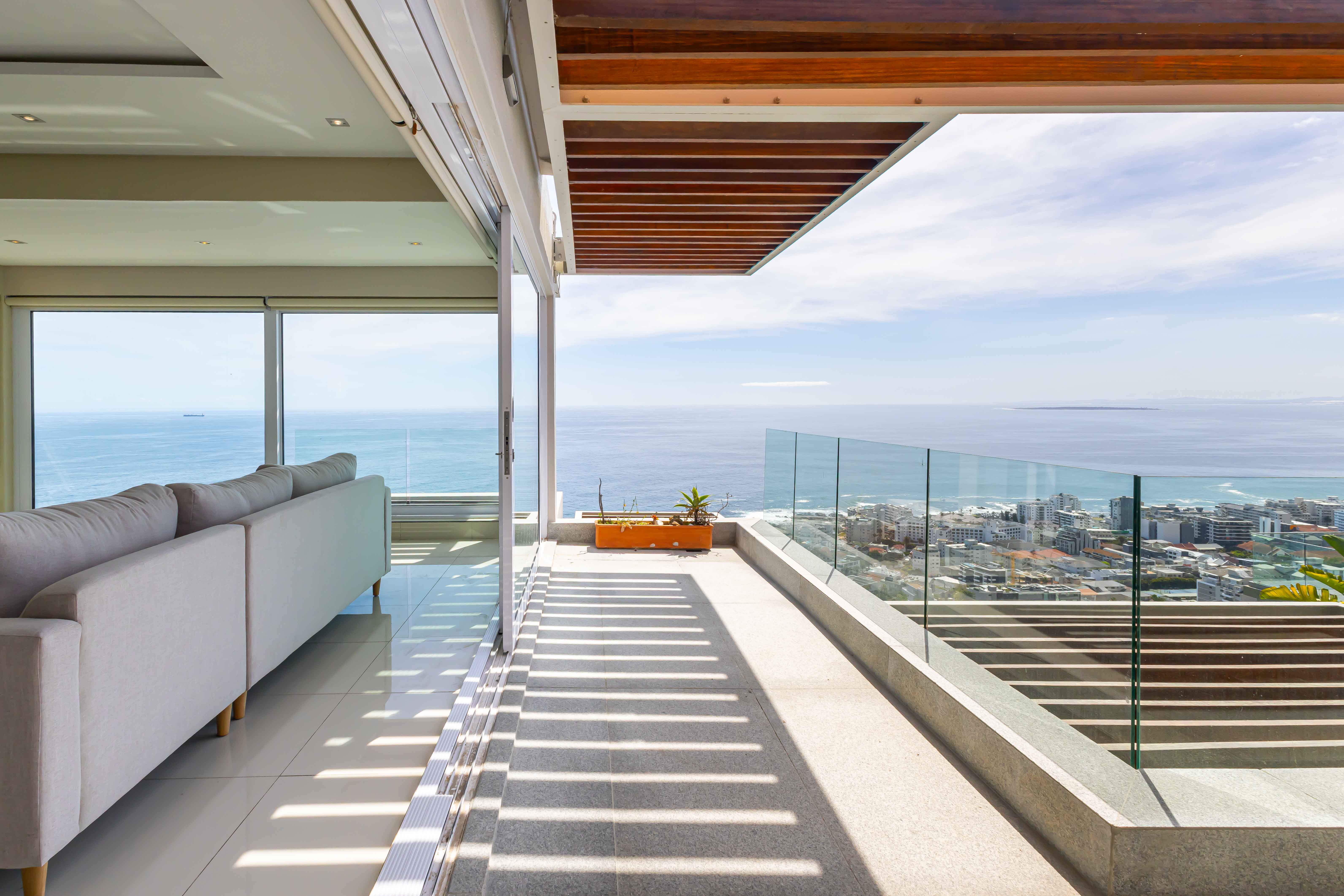 286 Ocean View Drive Fresnaye, Cape Town, Western Cape 8005, South Africa