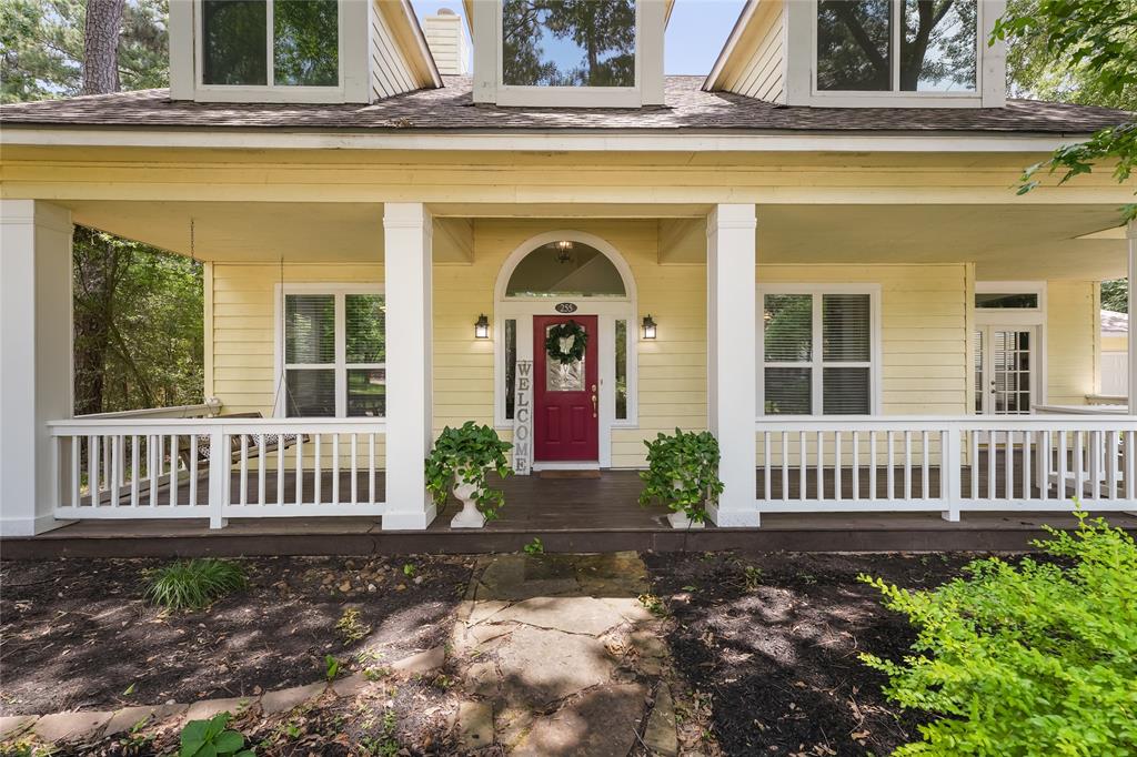 255 S Crimson Clover Ct, The Woodlands, TX 77381