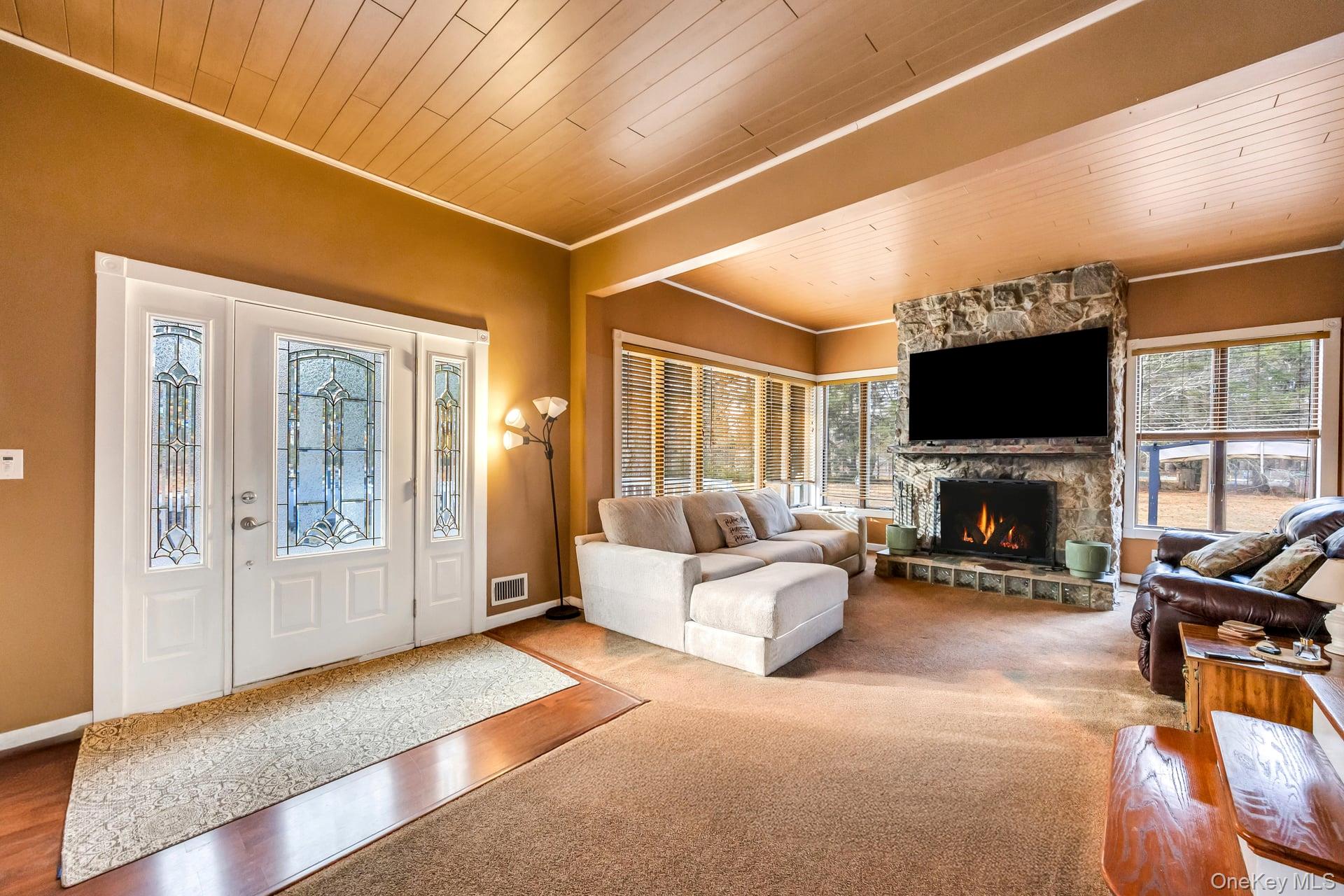 67 Long Island Ave, Yaphank, NY 11980