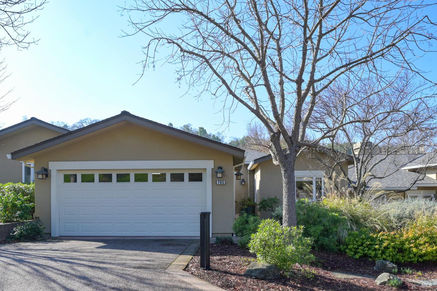 705 Deer Valley Rd, San Rafael, CA 94903