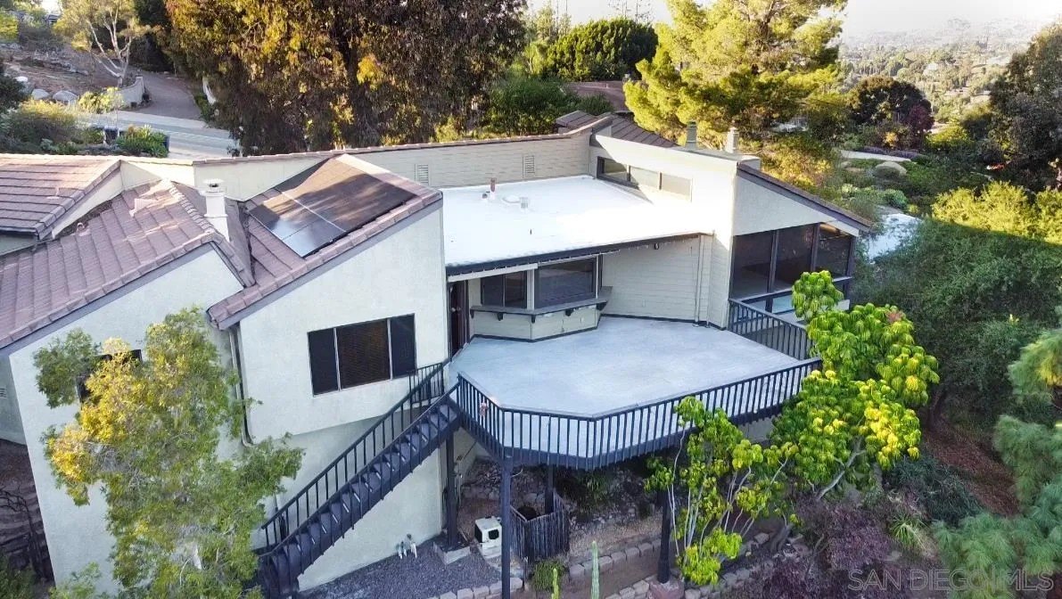 1077 Vista Madera Ln, El Cajon, CA 92019