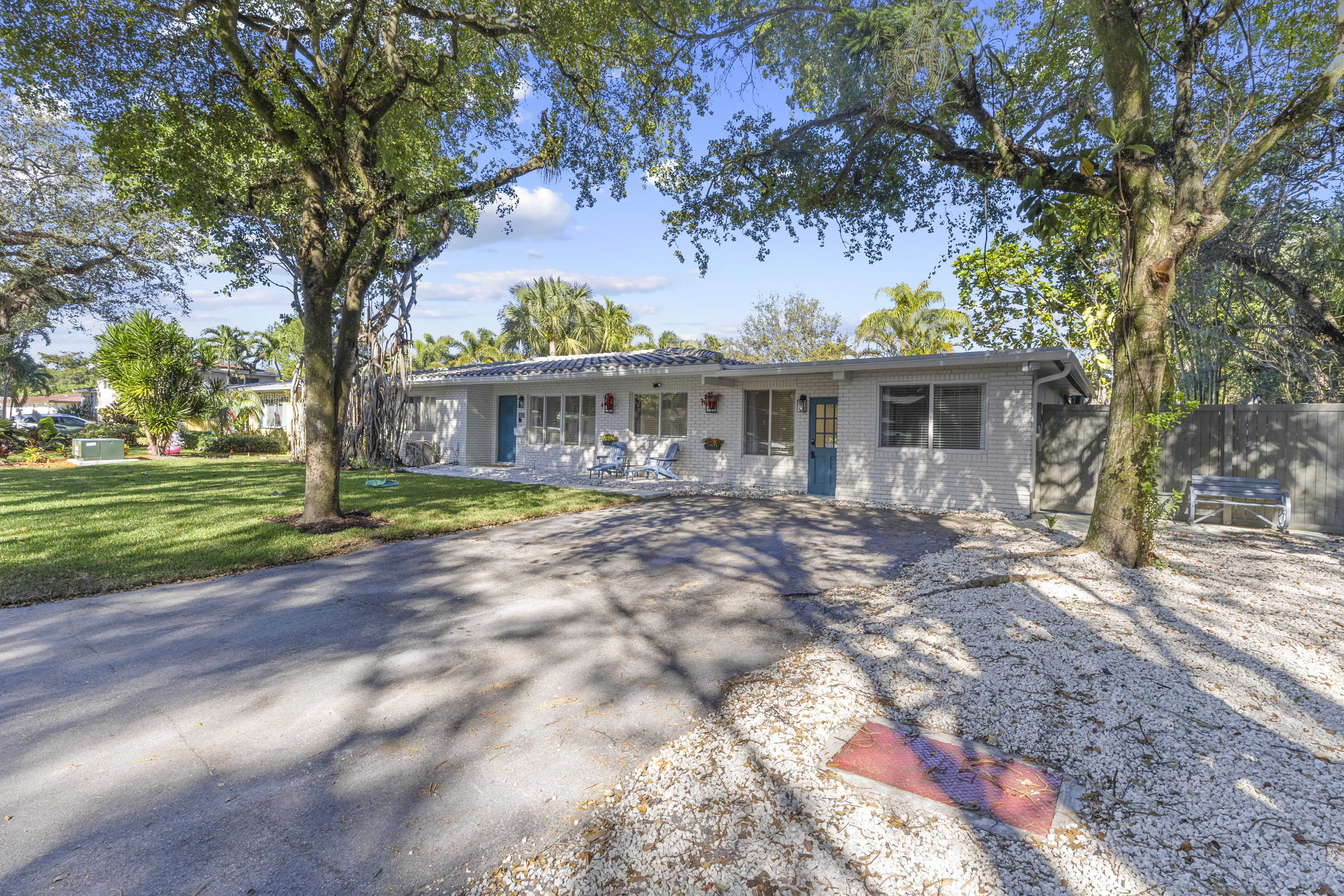 3021 SW 23rd St, Fort Lauderdale, FL 33312