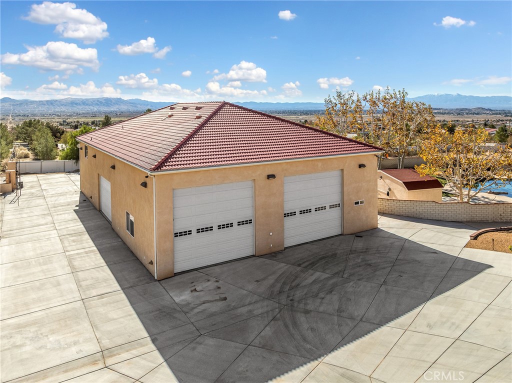 16878 Shirwaun Rd, Apple Valley, CA 92307