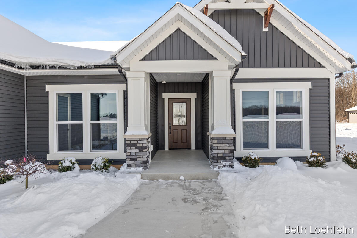 1885 Shaw Rd, Bailey, MI 49303