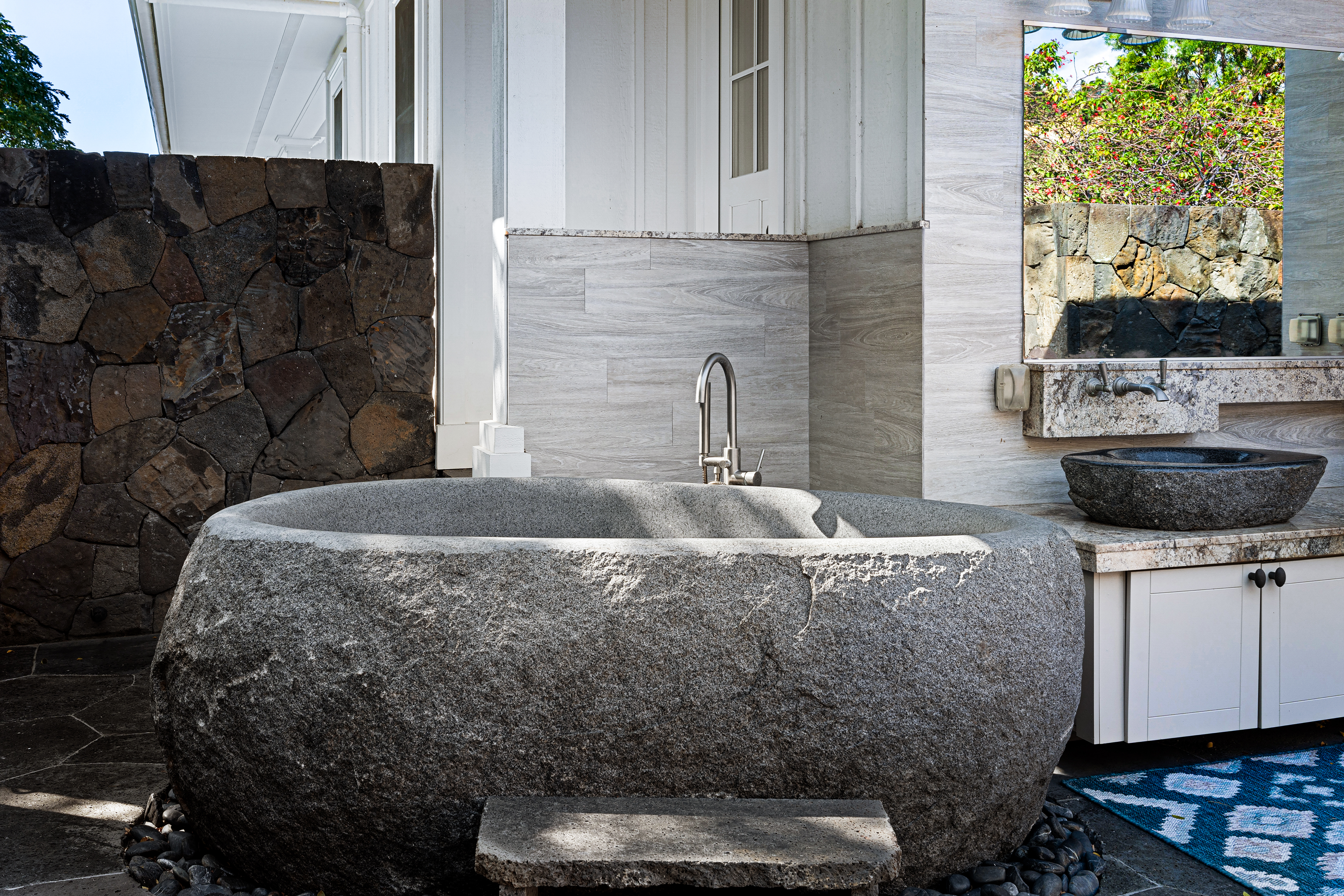 7870 Alii Dr, Kealakekua, HI 96750