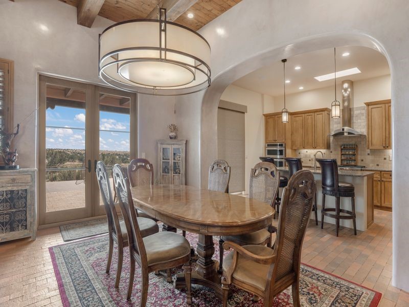 33 E Saddleback Mesa, Santa Fe, NM 87508