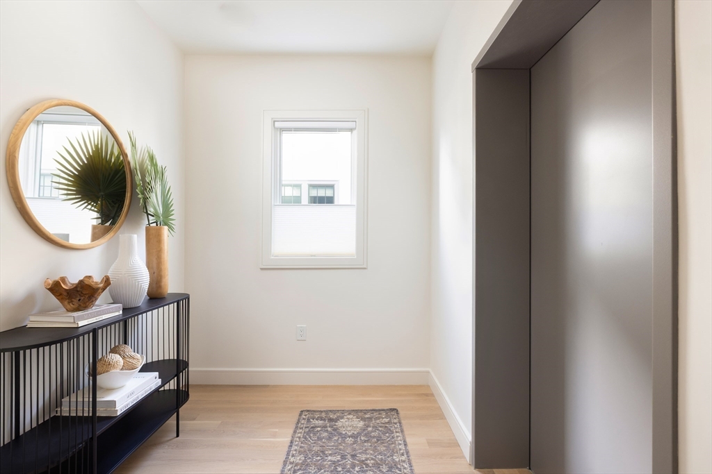 63 Green St, Brookline, MA 02446