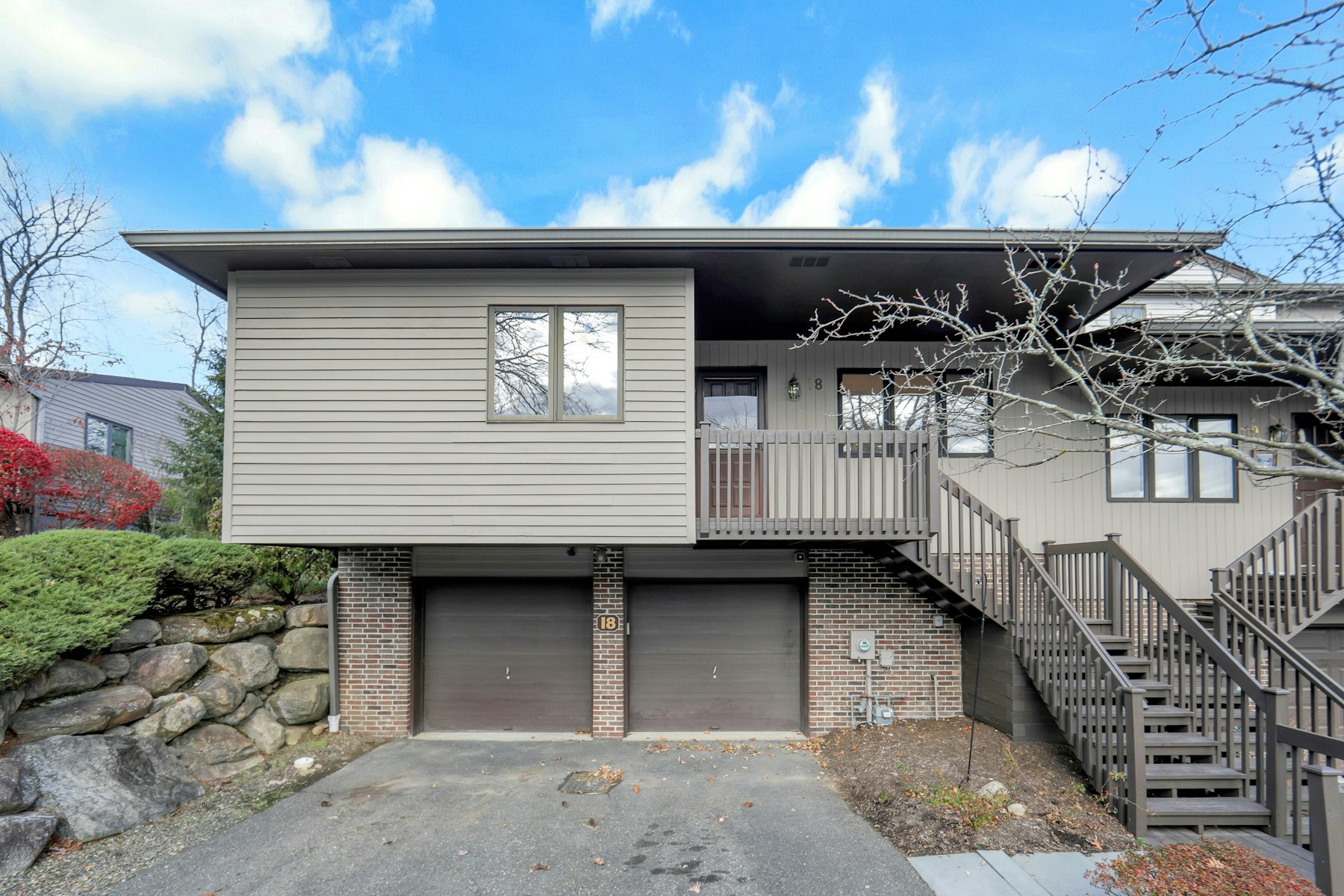 18 Peach Hill Ct, Ramsey, NJ 07446