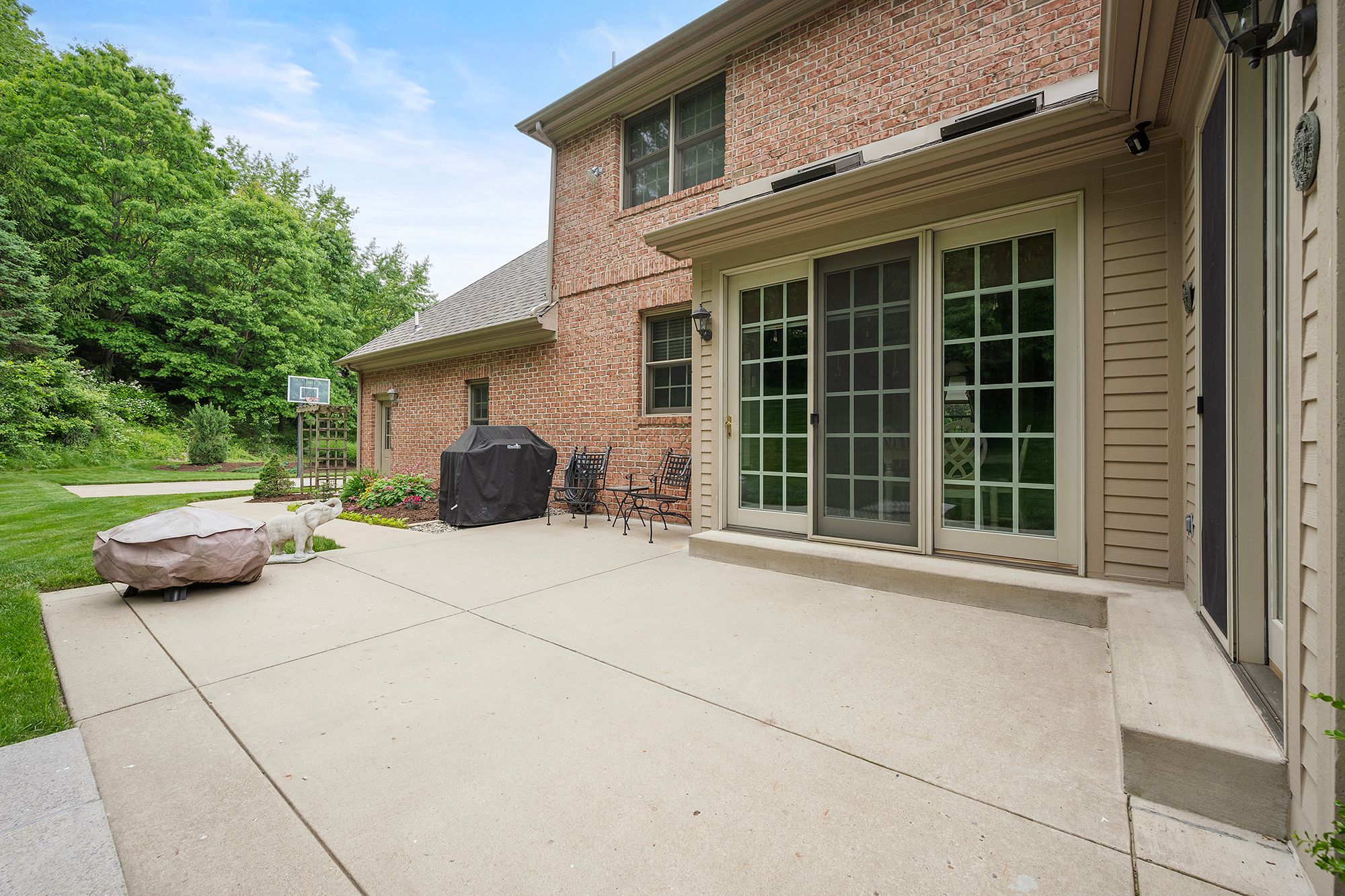 113 W Wild Cherry Dr, Mars, PA 16046