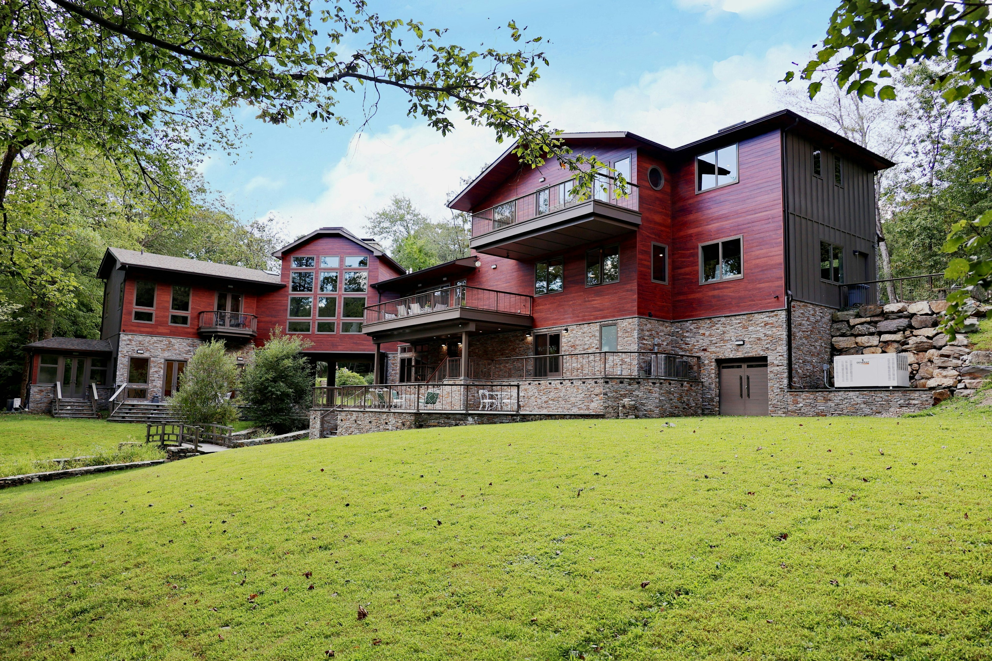 88 Green Ln, Ridgefield, CT 06877