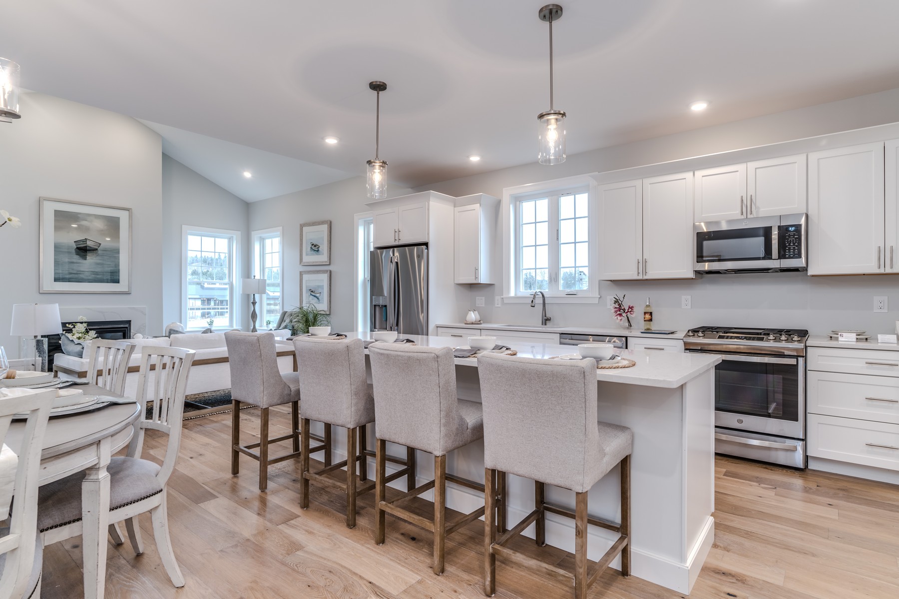 2 Benjamin Ln, Thornton, NH 03285