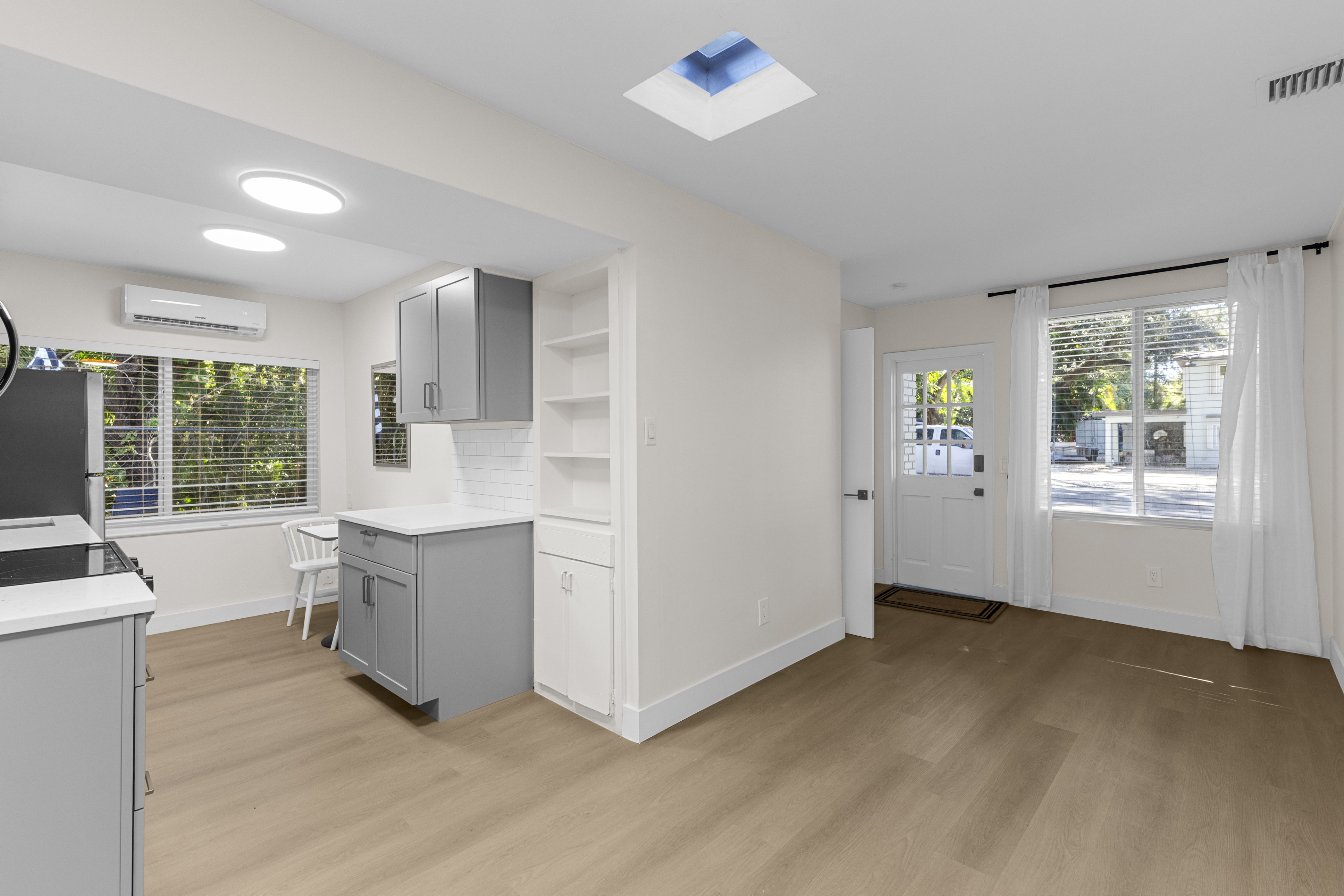 3021 SW 23rd St, Fort Lauderdale, FL 33312