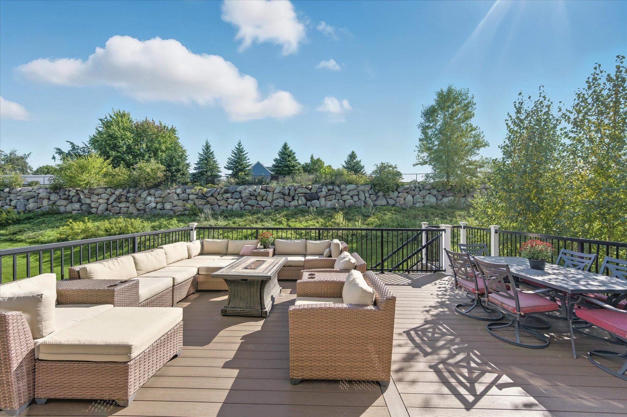 15348 Eagle Creek Way, Apple Valley, MN 55124