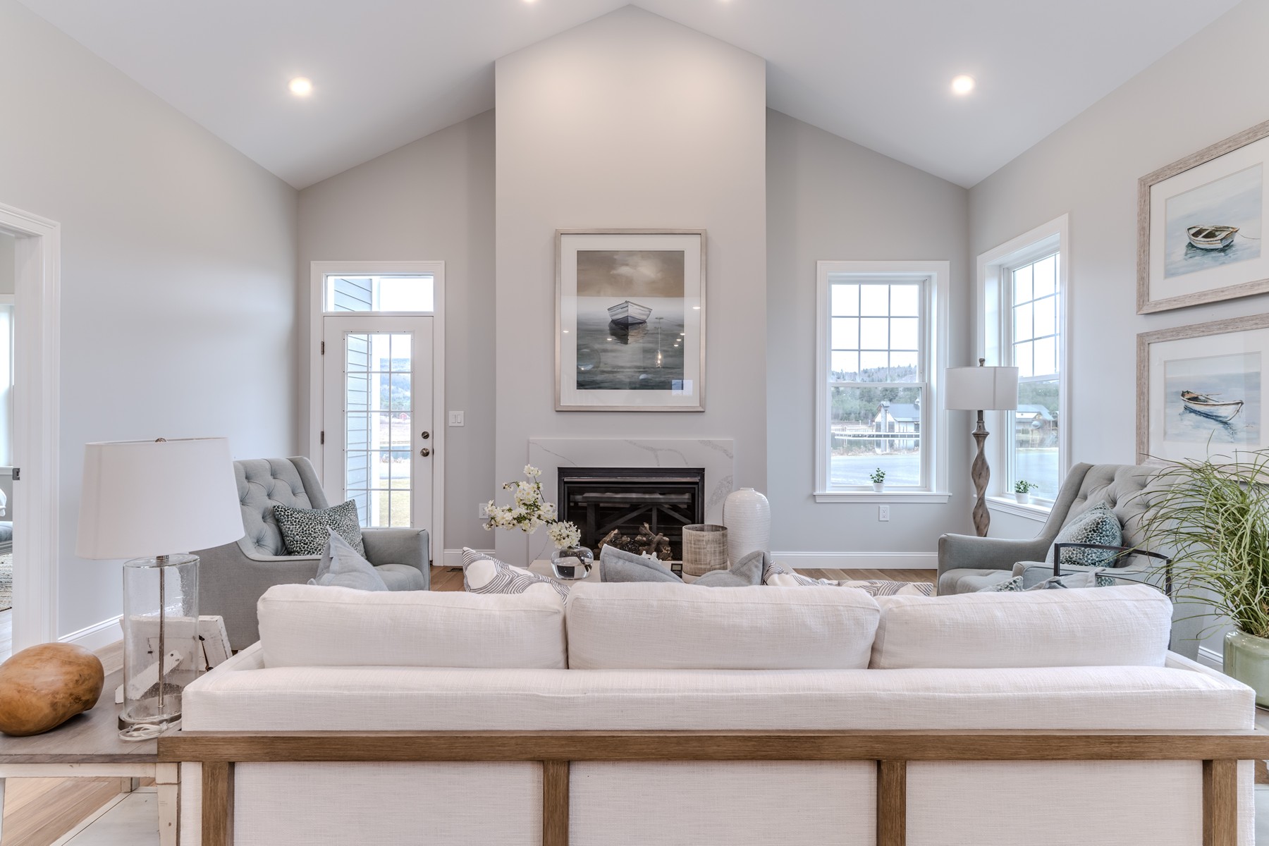 2 Benjamin Ln, Thornton, NH 03285