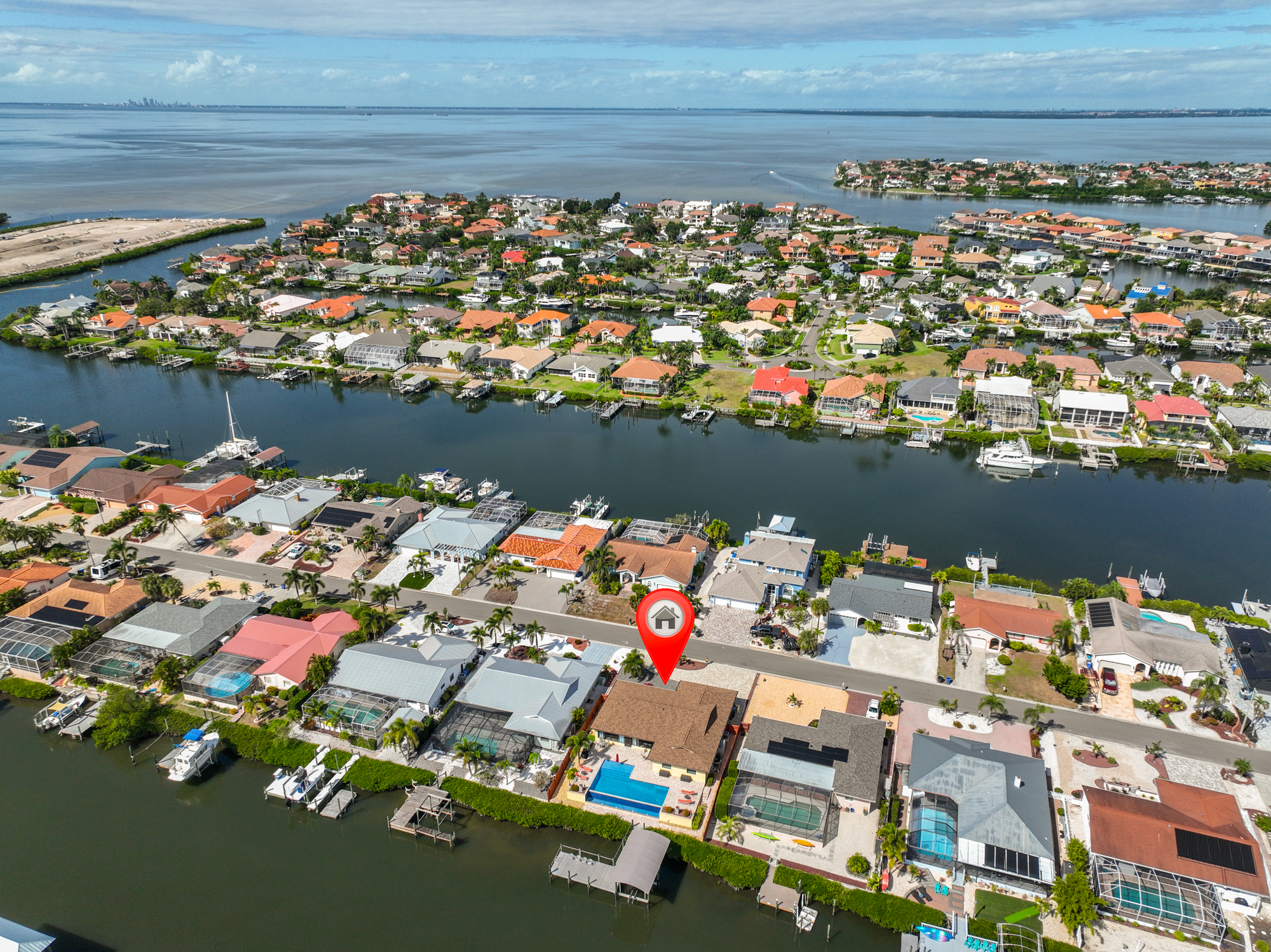 914 Chipaway Dr, Apollo Beach, FL 33572