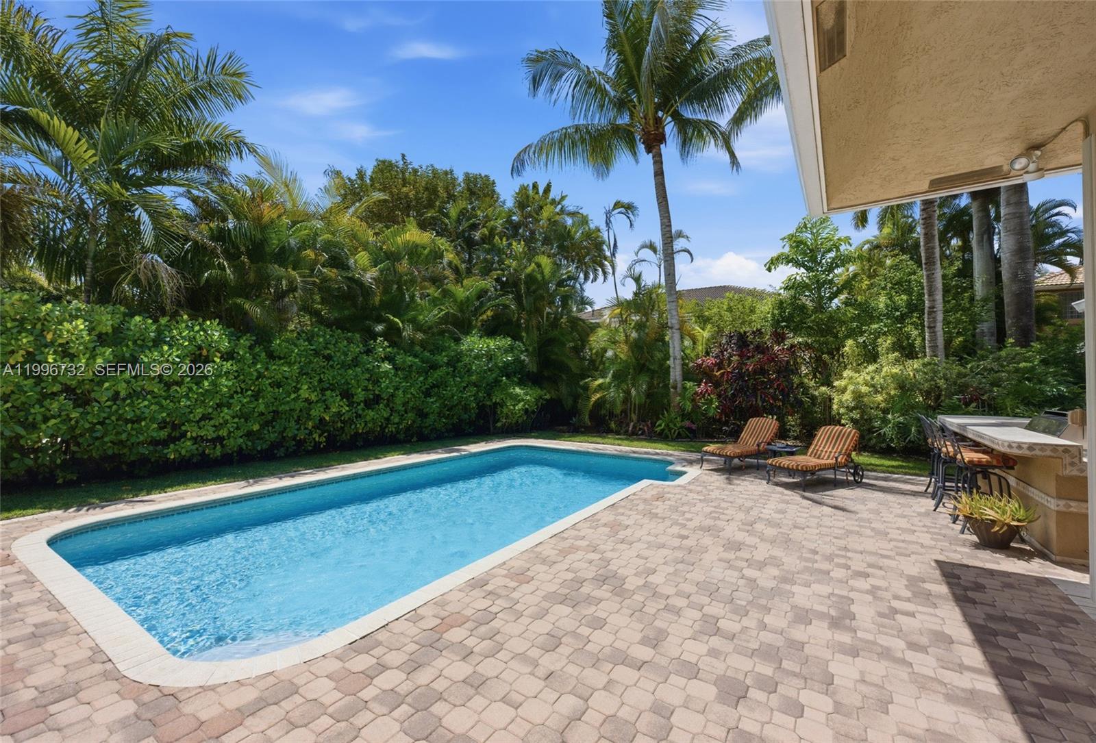 1783 Victoria Pointe Circle, Weston, FL 33327