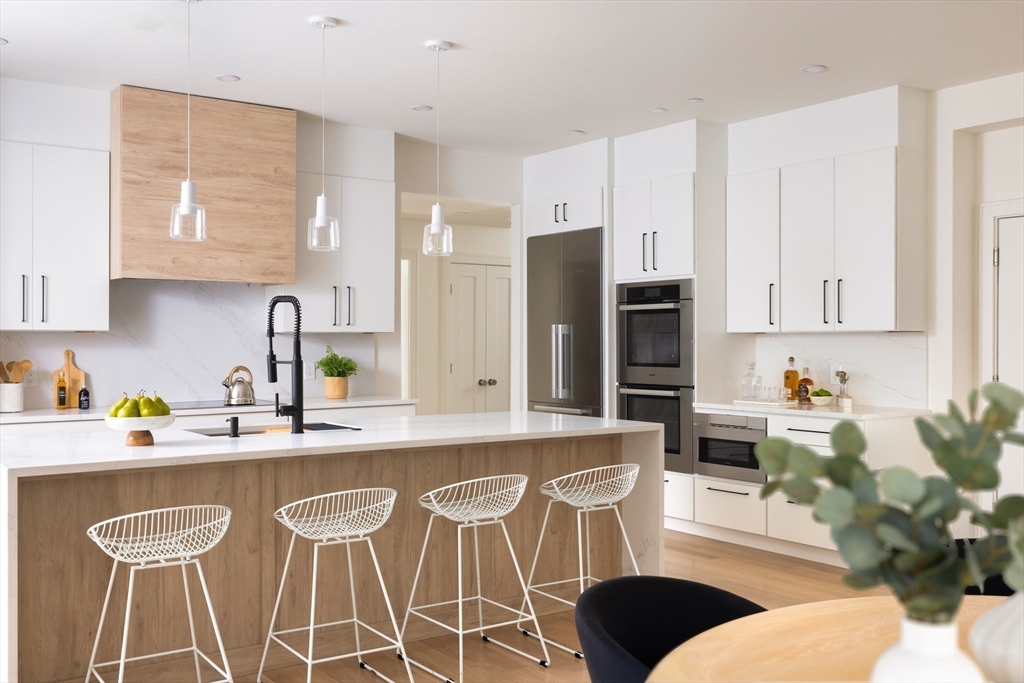 63 Green St, Brookline, MA 02446