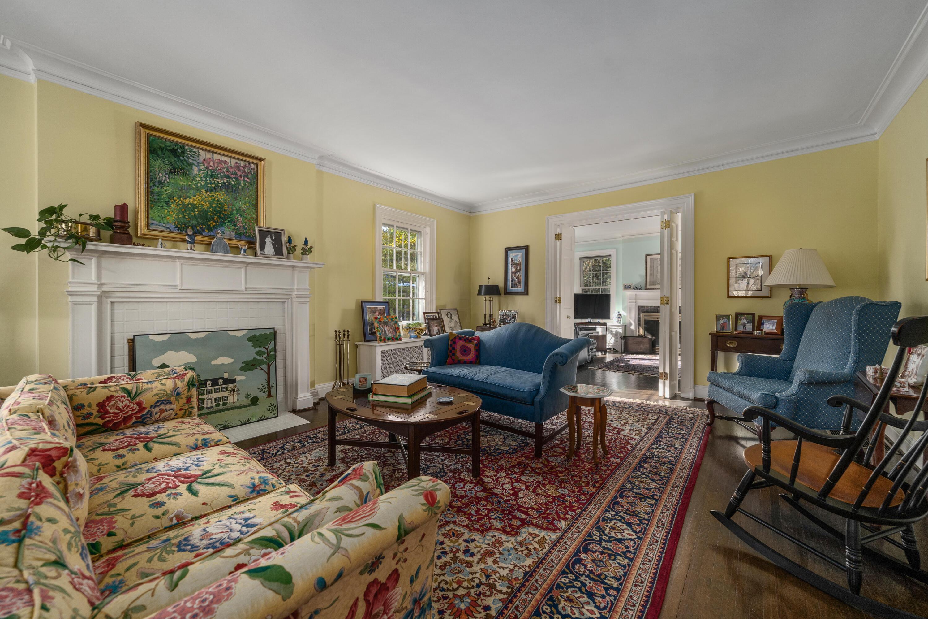 211 Preston Rd, Columbus, OH 43209