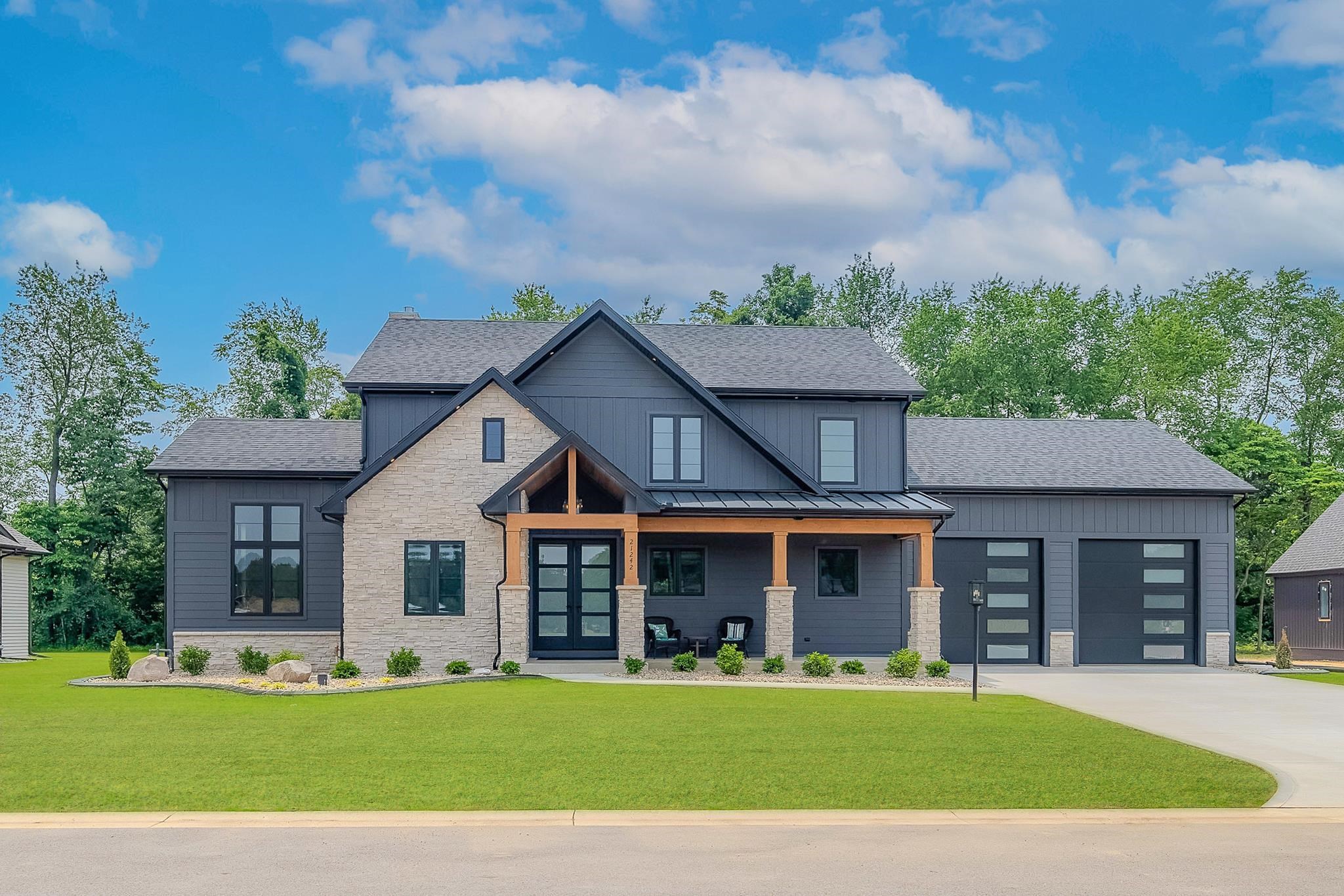 21242 Hallton Drive, IN 46507