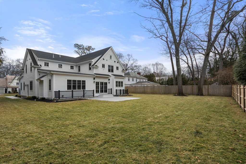 71 Fairbanks Ave, Wellesley, MA 02481