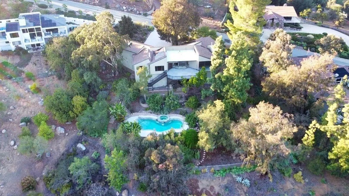 1077 Vista Madera Ln, El Cajon, CA 92019