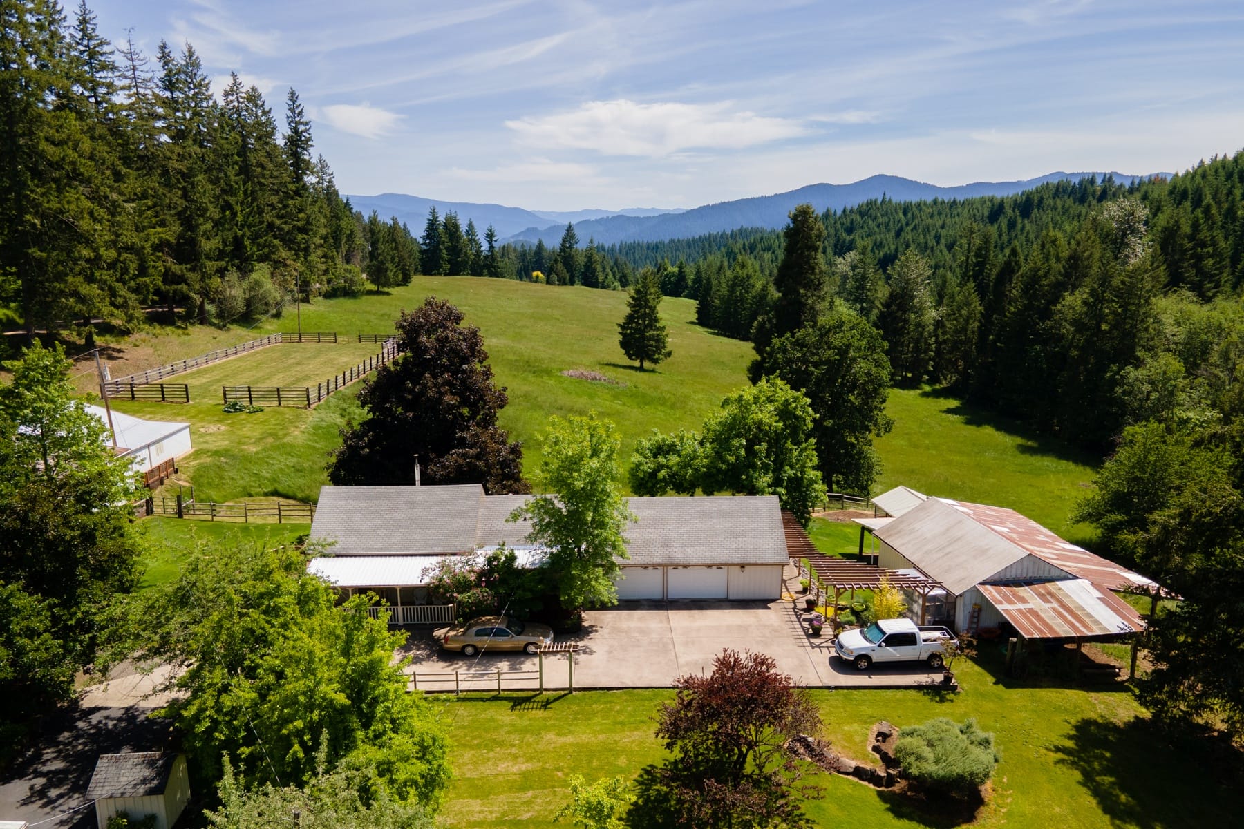 77690 Brock Rd, Oakridge, OR 97463