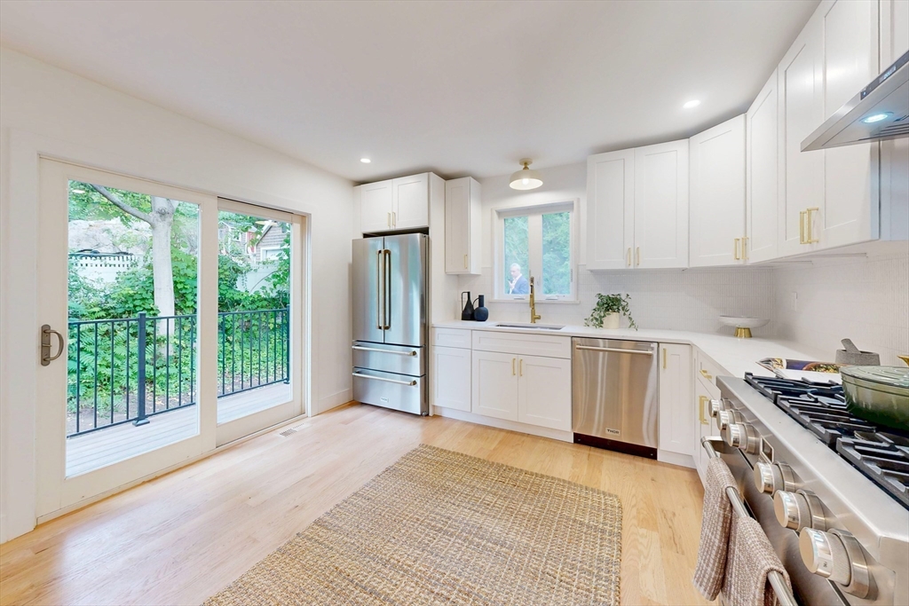 61 Forest St, Wakefield, MA 01880