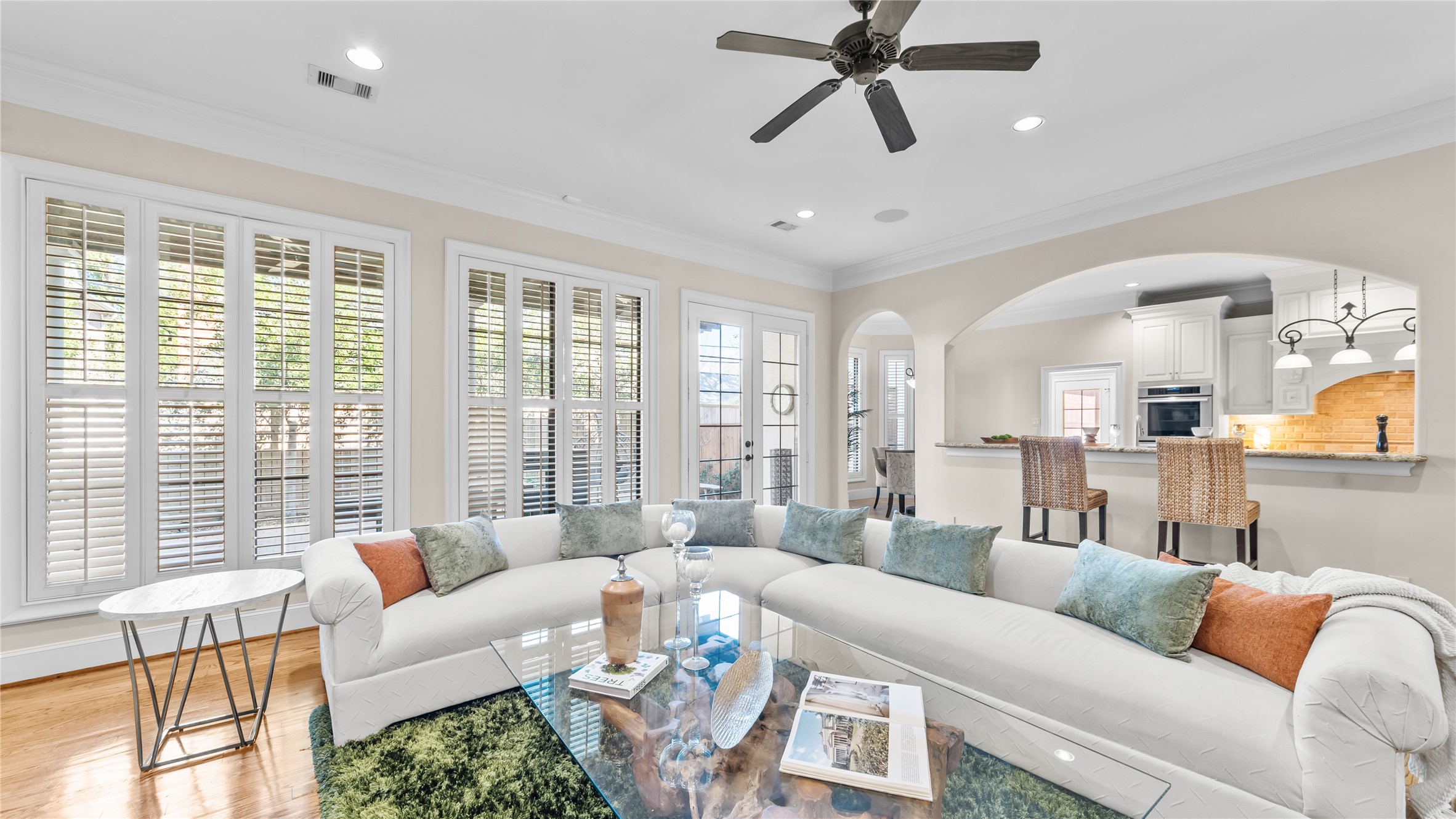 2632 Robinhood St, Houston, TX 77005