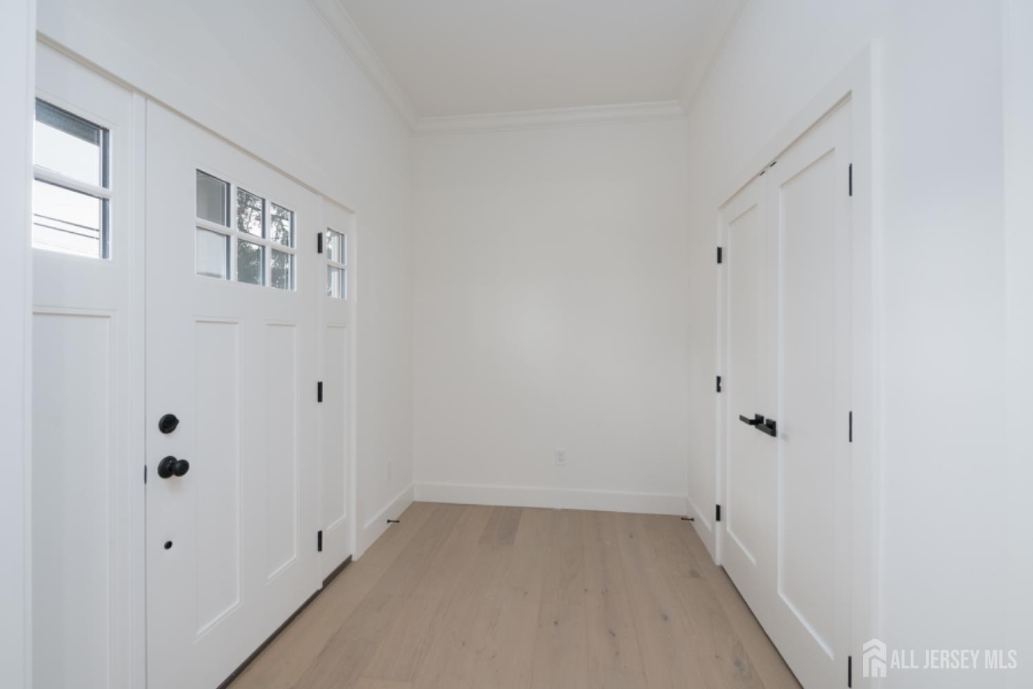 21 Heathcote Ave, Edison, NJ 08817