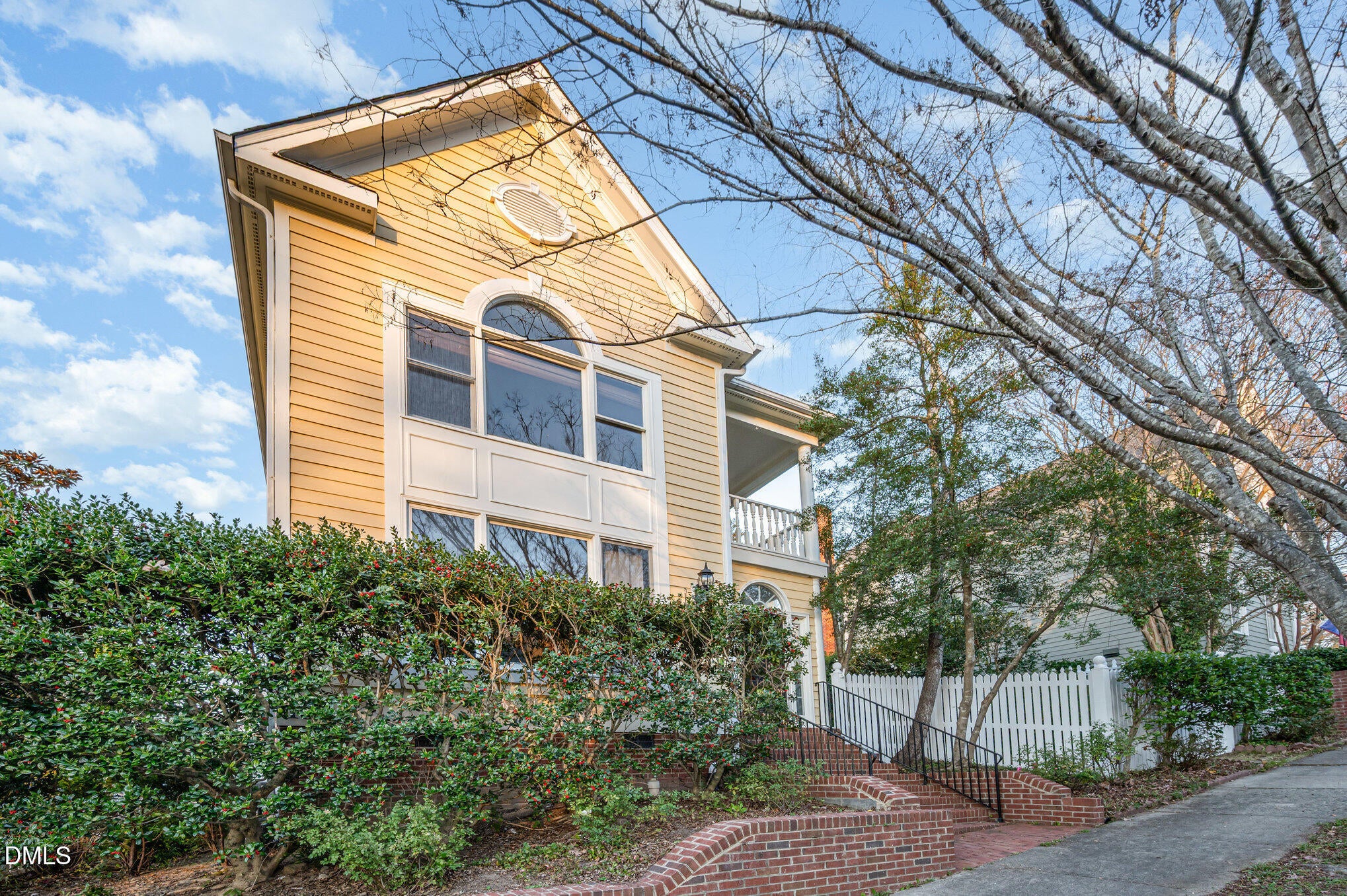 102 Winston Ridge Dr, Chapel Hill, NC 27516