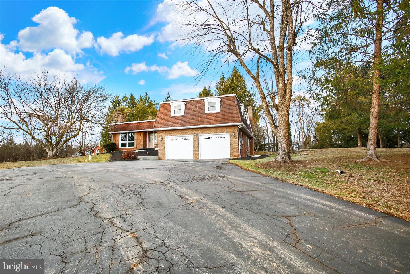 1421 Earlys Mill Rd, Palmyra, PA 17078