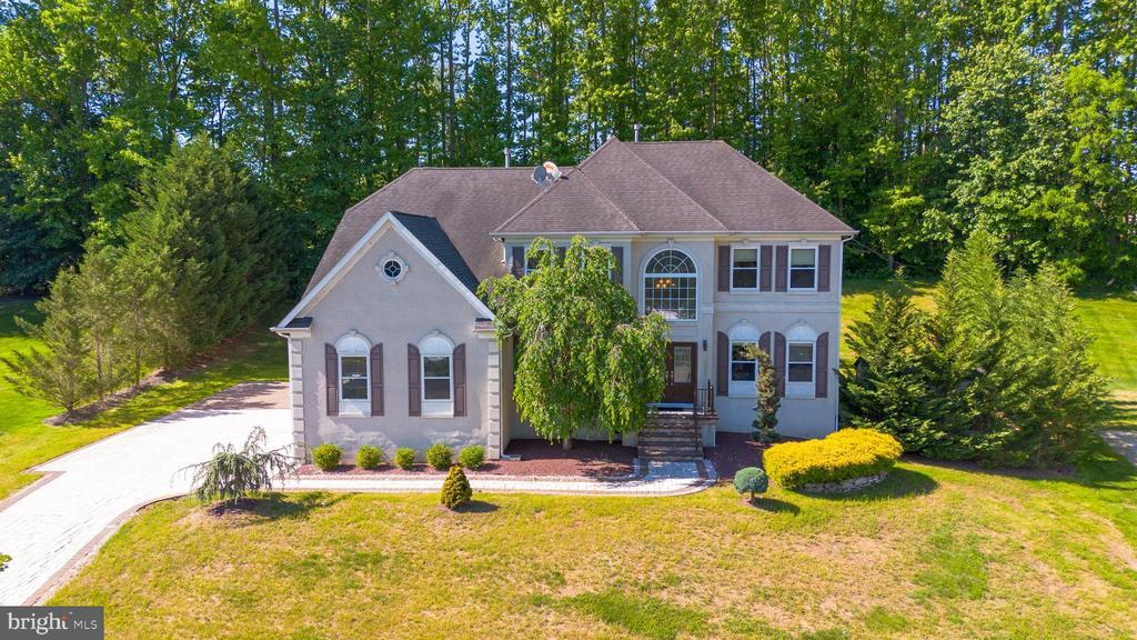 20 Forest Ln, Monroe, NJ 08831