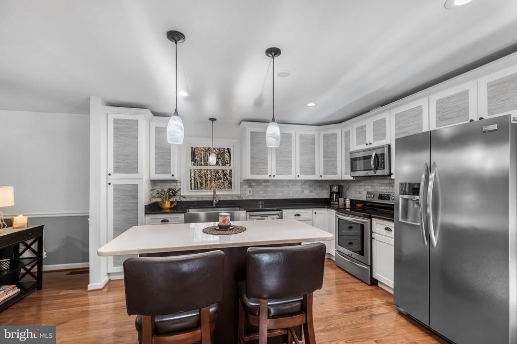 5356 Wade Ln, Woodbridge, VA 22192