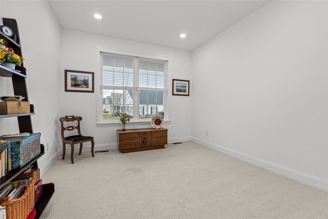 133 Liberty Blvd, Cecil, PA 15317