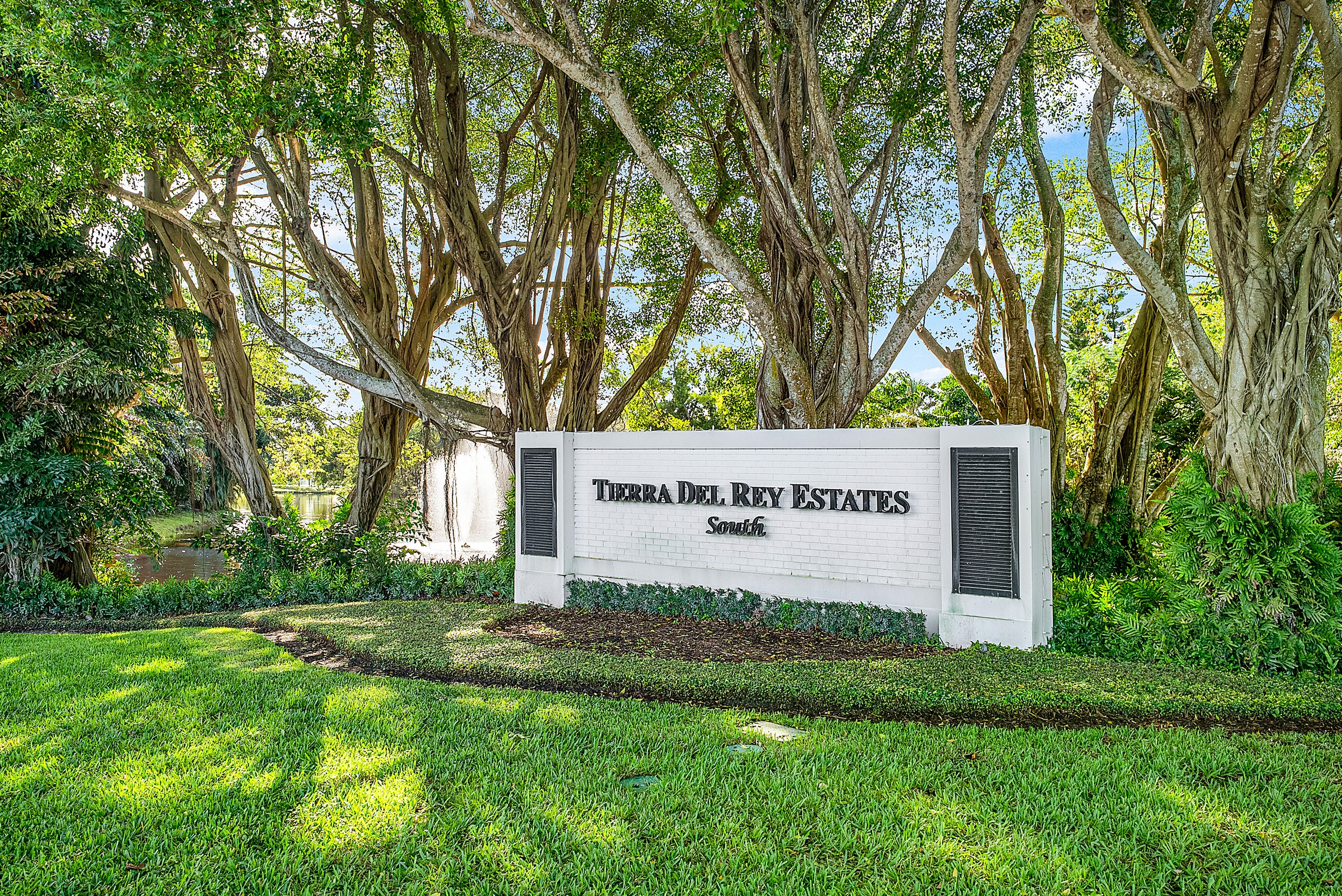 10707 El Caballo Ct, Delray Beach, FL 33446