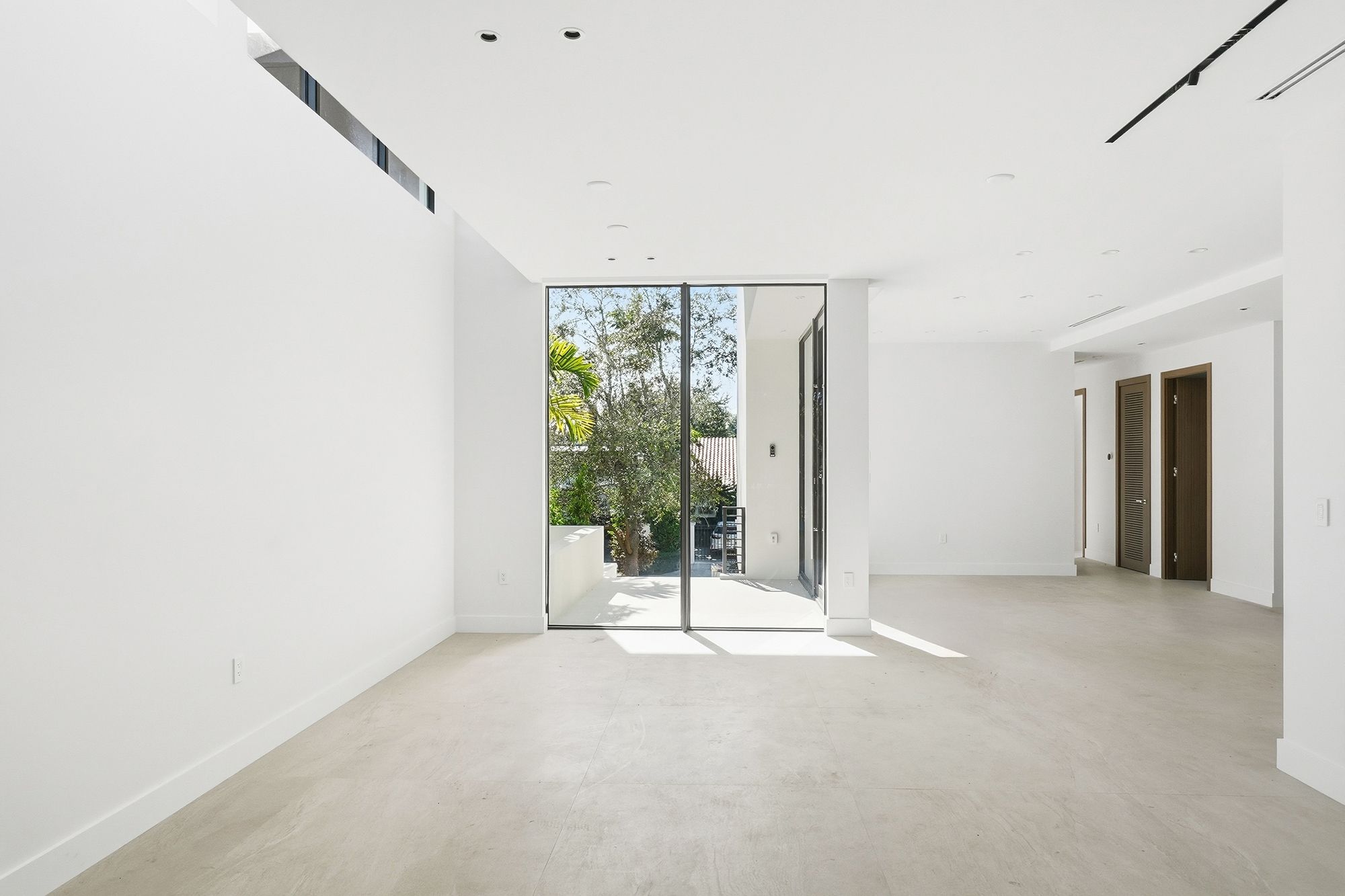 3551 Crystal Ct, Miami, FL 33133